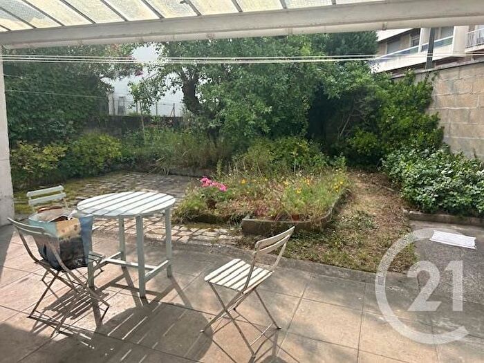 Maison à vendre - Angoulême, Saint-Gelais - 6 pièces - 4 chambres