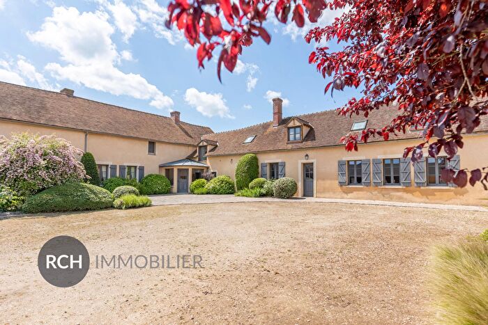 Maison 9 pièces à Houdan, à vendre