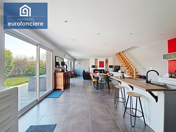 Appartement à vendre - Rosières-près-Troyes - 5 pièces - 3 chambres