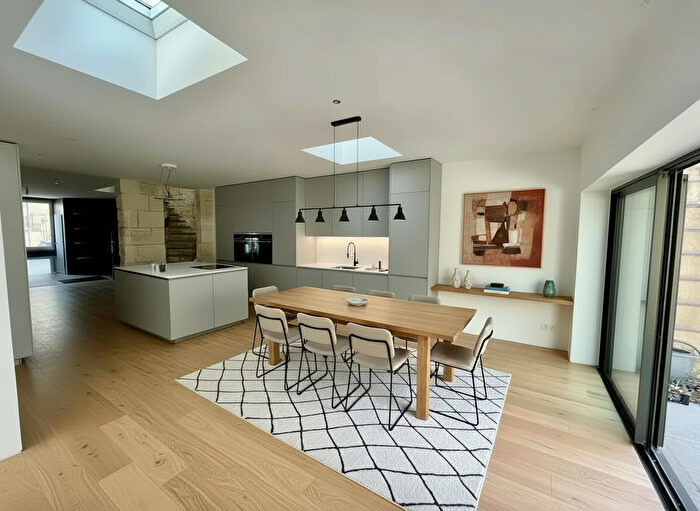 Maison à vendre - Talence, Saint-Genès, La Médoquine, Haut-Brion - 5 pièces - 3 chambres