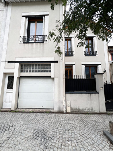Maison 6 pièces à Courbevoie, Faubourg de l'Arche, à vendre