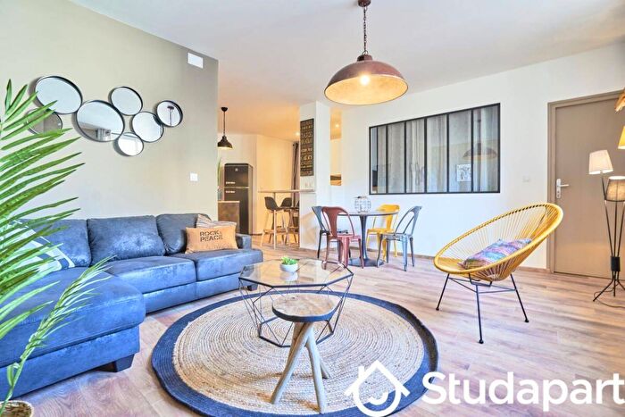 Appartement à louer - Centre Ville, Reims - 1 pièce - 1 chambre