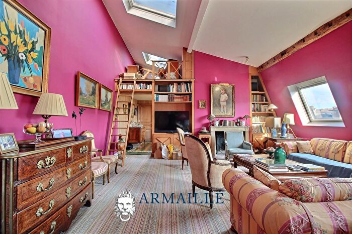 Paris 8ème, Mairie : Appartement 6 pièces à vendre