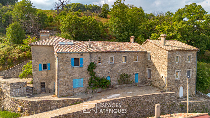 Maison 10 pièces à vendre à Genestelle