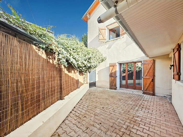 Maison à vendre - Villeurbanne, Les Poulettes - 4 pièces - 2 chambres
