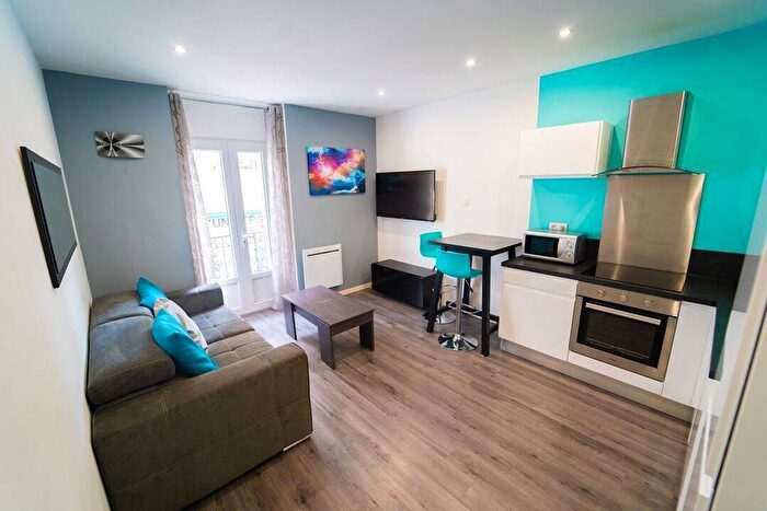 Appartement à louer - Saint Jacques-Chavanelle, Saint-Étienne - 2 pièces - 1 chambre