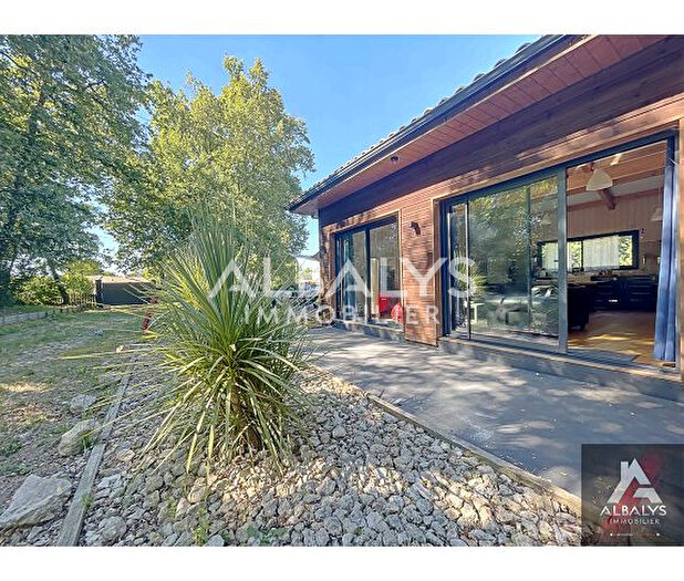 Maison à vendre - Saint-Denis-de-Pile - 7 pièces - 5 chambres