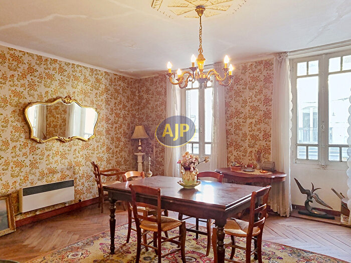 Maison à vendre - Rezé, Pont Rousseau - 10 pièces - 6 chambres