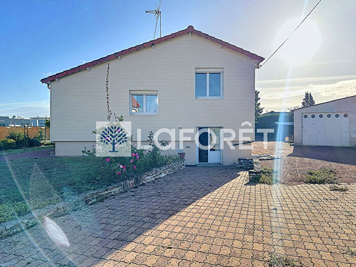 Maison 6 pièces à Thouars, à vendre