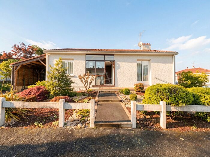 Saint-Georges-de-Montaigu : Maison 4 pièces à vendre