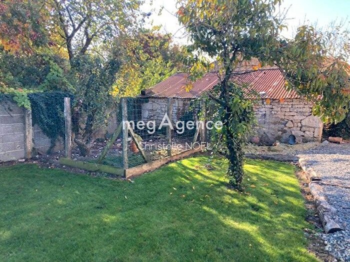 Maison à vendre - Sainte-Gemme-la-Plaine - 7 pièces - 3 chambres