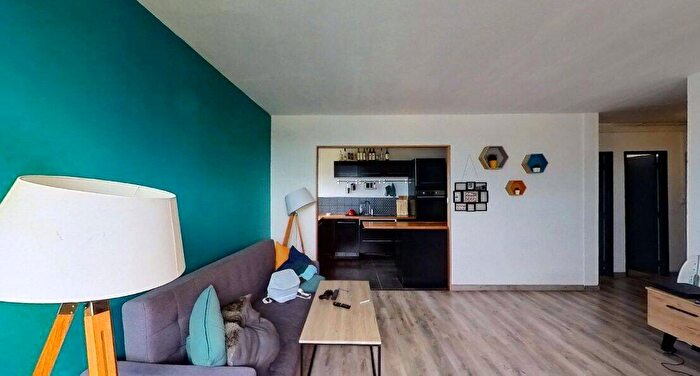 Appartement à louer - Centre Ville, Mérignac - 5 pièces - 4 chambres