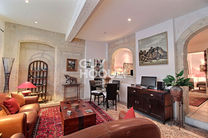 Maison à vendre - Tarascon, Centre-ville, Château, Condamine - 9 pièces - 5 chambres