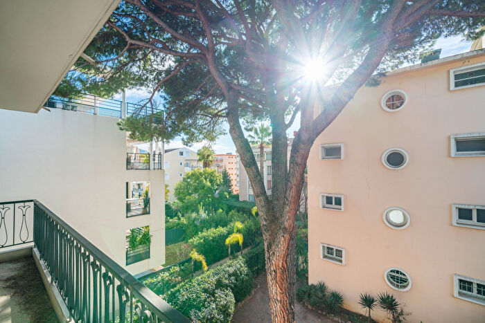 Appartement à vendre - Cannes, Carnot - 4 pièces - 3 chambres