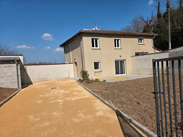 Maison à louer - Reventin-Vaugris - 4 pièces - 3 chambres