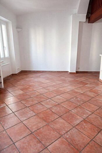Appartement à louer - Centre Ville, Vence - 2 pièces - 1 chambre