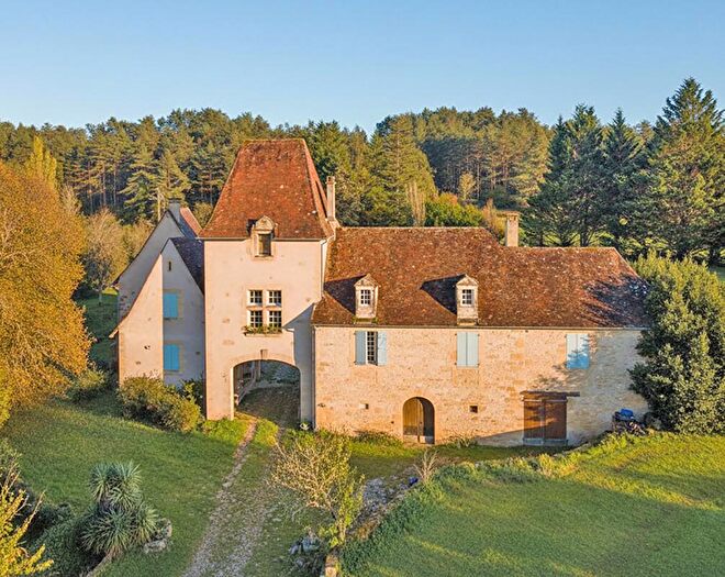 Maison 8 pièces à Montignac, à vendre