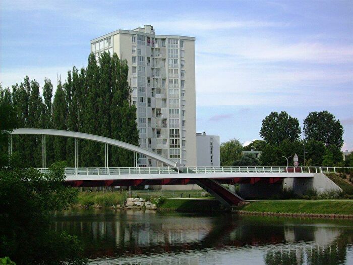 Appartement à louer - Centre, Audincourt - 4 pièces