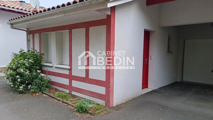 Maisons à vendre et appartements à louer - 1