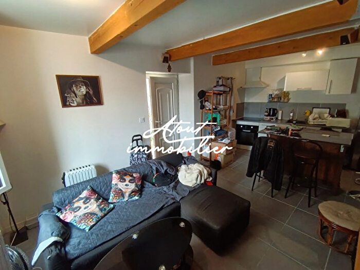 Le Pouget : Maison 2 pièces à vendre