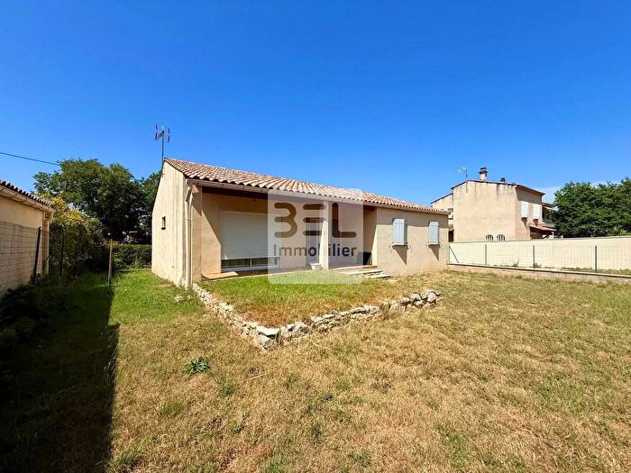 Maison 4 pièces à Sainte-Anastasie, à louer
