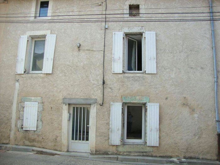 Zone Rurale, La Couronne : Maison 3 pièces à louer