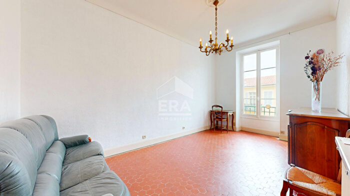 Maisons à vendre et appartements à louer - 1