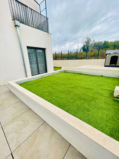 Appartement à louer - Lambesc - 3 pièces - 2 chambres