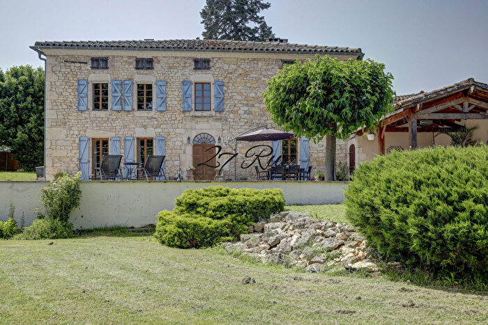 Maison à vendre - Cahuzac-sur-Vère - 11 pièces - 8 chambres