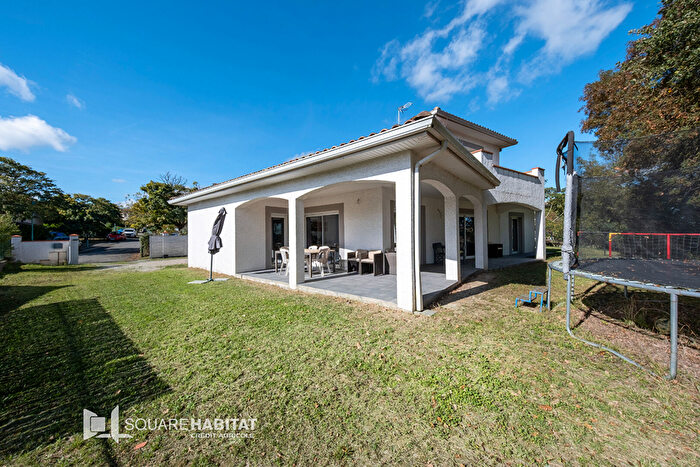 Maison à vendre - Miremont - 5 pièces - 4 chambres