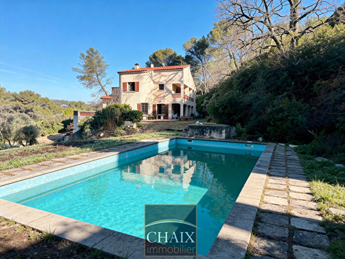 Maison à vendre - Roquevaire - 6 pièces - 5 chambres