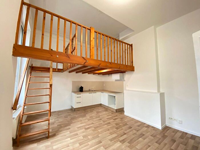 Appartement 1 pièce à Centre-Neuf Bourg-Quesnoy-Delsaux-Musée-Cannoniers-Gare, Valenciennes, à louer