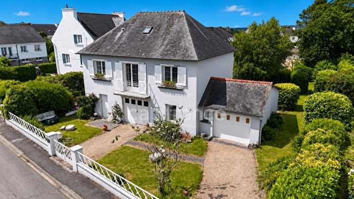 Carhaix-Plouguer : Maison 6 pièces à vendre