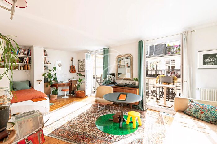 Appartement à vendre - Paris e , Montmartre, Sacré Coeur, Abbesses - 3 pièces - 2 chambres