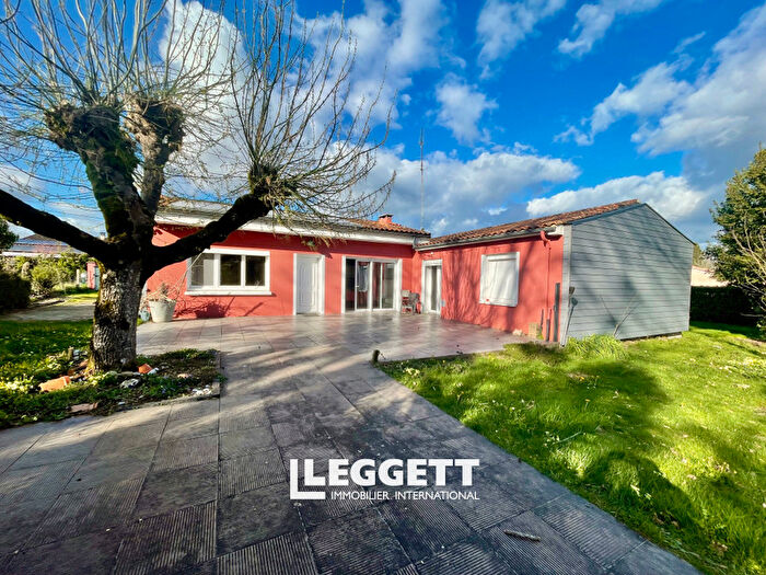 Maison à vendre - Montguyon - 5 pièces - 3 chambres