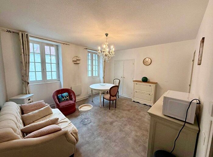 Appartement à louer - Cité Bretonnie-Chatelet-Favieres-Conches, Montlucon - 2 pièces - 1 chambre