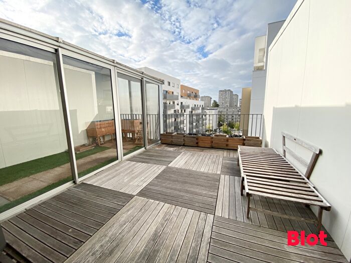 Appartement 4 pièces à Quartiers Nord-Ouest, Villejean, à louer