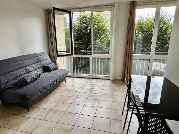 Appartement 1 pièce à Meudon la Forêt Nord, à louer