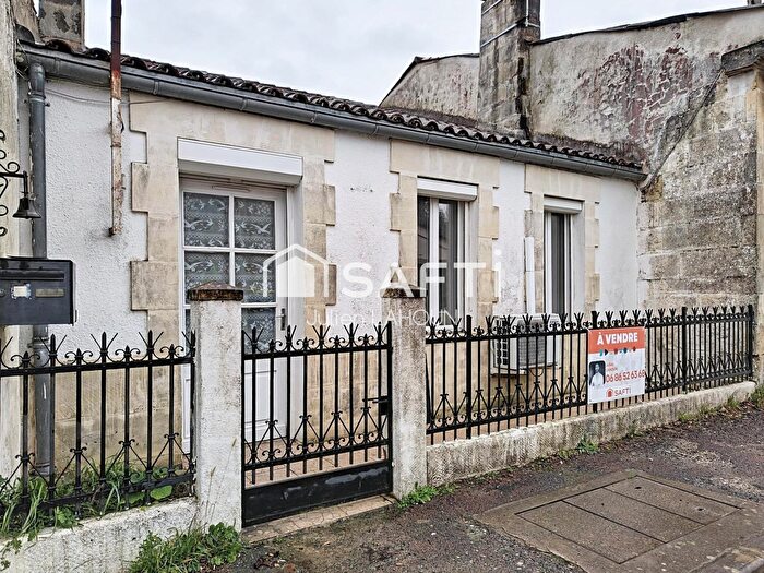 Maison à vendre - Jonzac - 4 pièces - 2 chambres