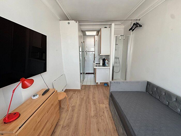 Batignolles-Cardinet, Paris 17ème arrondissement - Appartement 1 pièce à louer