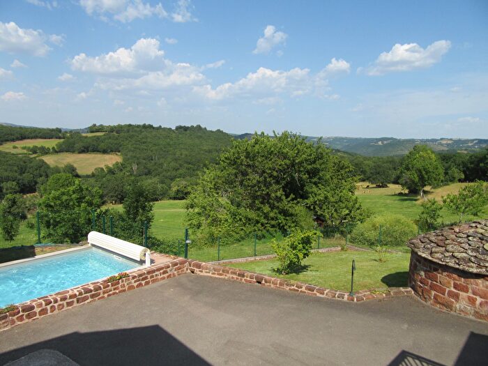 Maison 5 pièces à Saint-Christophe-Vallon, à vendre