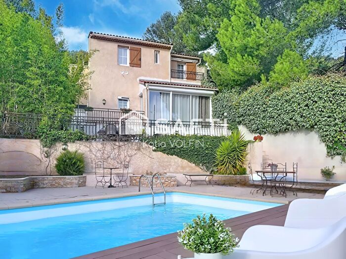 Maison à vendre - Carnoux-en-Provence - 5 pièces - 3 chambres