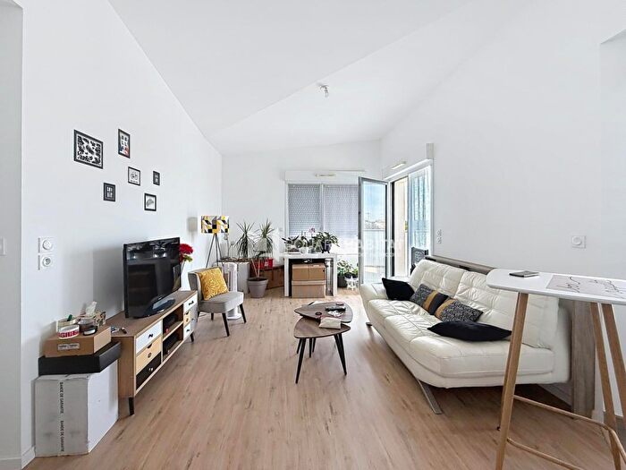 Noyal-Châtillon-sur-Seiche : Appartement 3 pièces à louer