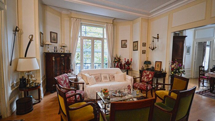 Appartement à vendre - Vichy, Thermal - 3 pièces - 2 chambres