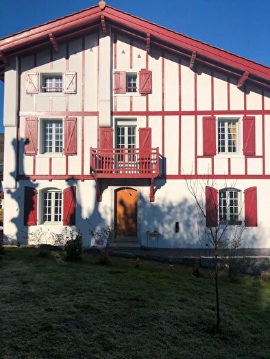 Maisons à vendre et appartements à louer - 1