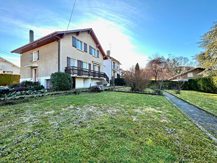 Maison à vendre - Ville-la-Grand - 7 pièces - 4 chambres