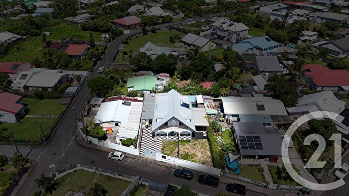 Maison à vendre - Bras-Panon, Rivière des Roches - 8 pièces - 6 chambres