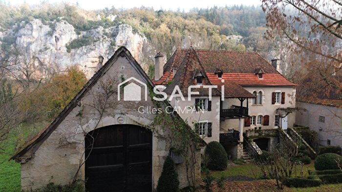 Maison à vendre - Bouziès - 10 pièces - 6 chambres