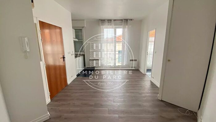 Saint-Germain-en-Laye, Centre-ville, Quartiers forestiers : Appartement 1 pièce à louer