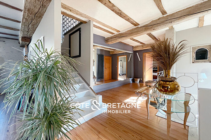 Maison à vendre - Ambon - 10 pièces - 7 chambres